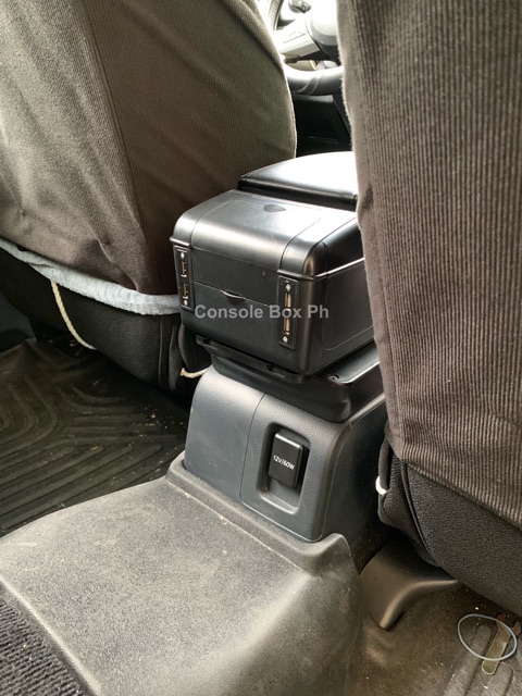 Toyota Rush Armrest / Toyota Avanza Gen 3 presyo ₱900