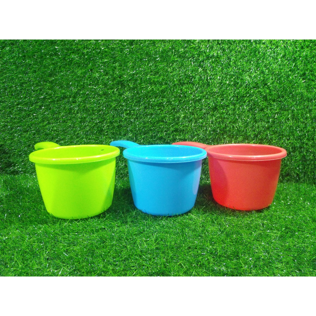 #605 Plastic Tabo (dipper) (Random color will be given) | Shopee ...