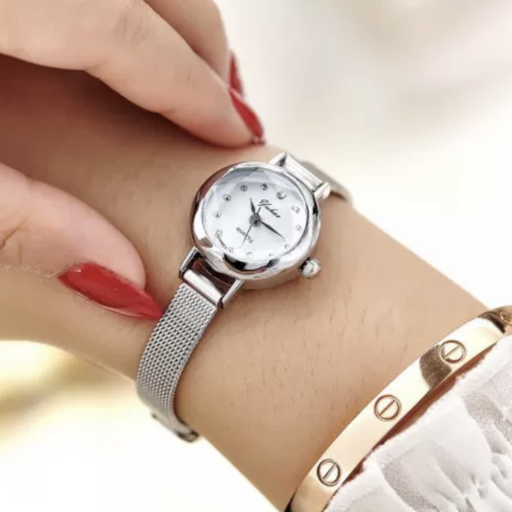 Nordic small dial, small and exquisite watch, steel strap, clean, urban ...