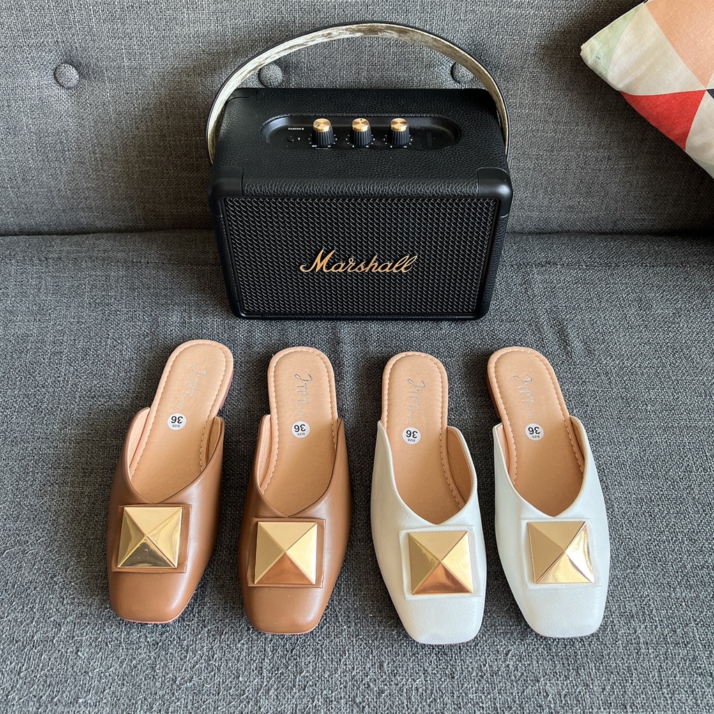 Sapo Mule Slippers With Flat Soles And Pyramid Buckles Standard SIZE 36 ...