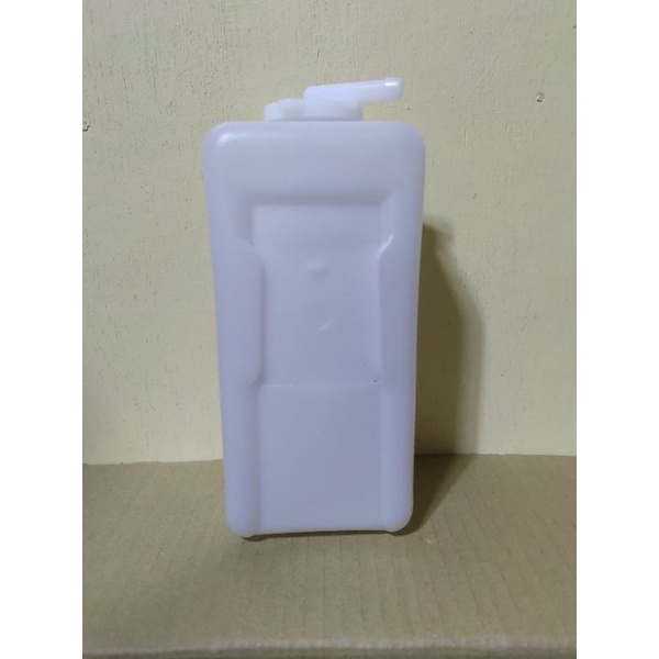 Radiator Reservoir Suzuki DA64V, DA64W | Shopee Philippines