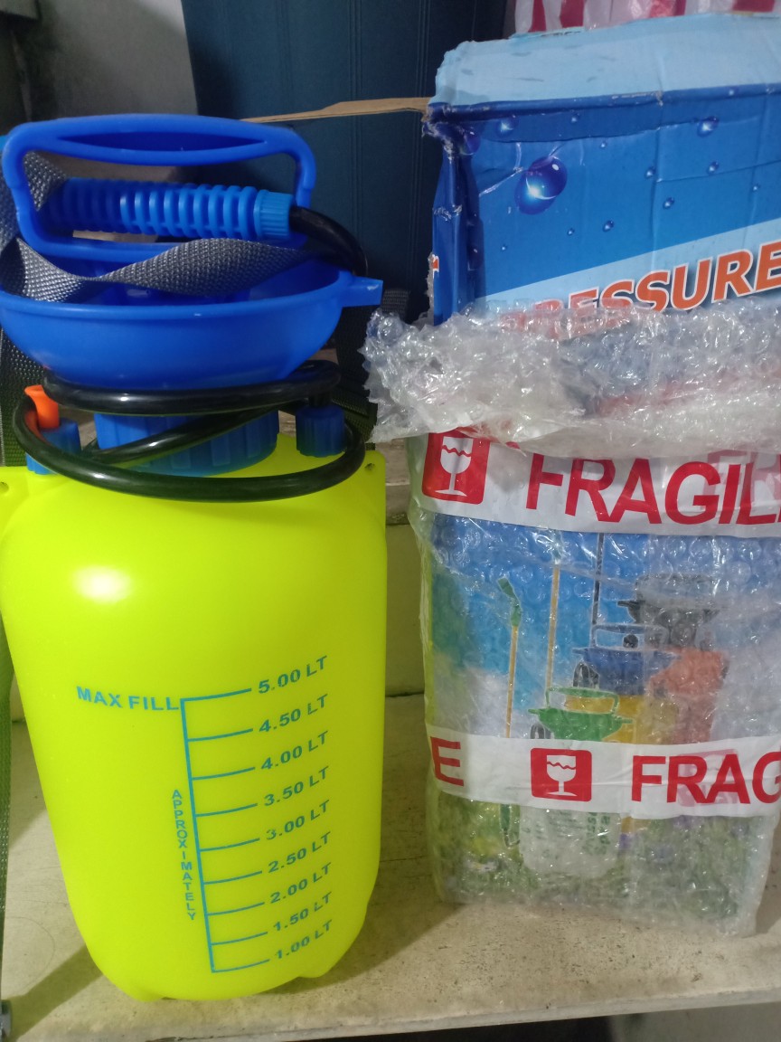 HOOK Pressure Sprayer Compressed Air Spray Watering Spray Bottle Manual ...