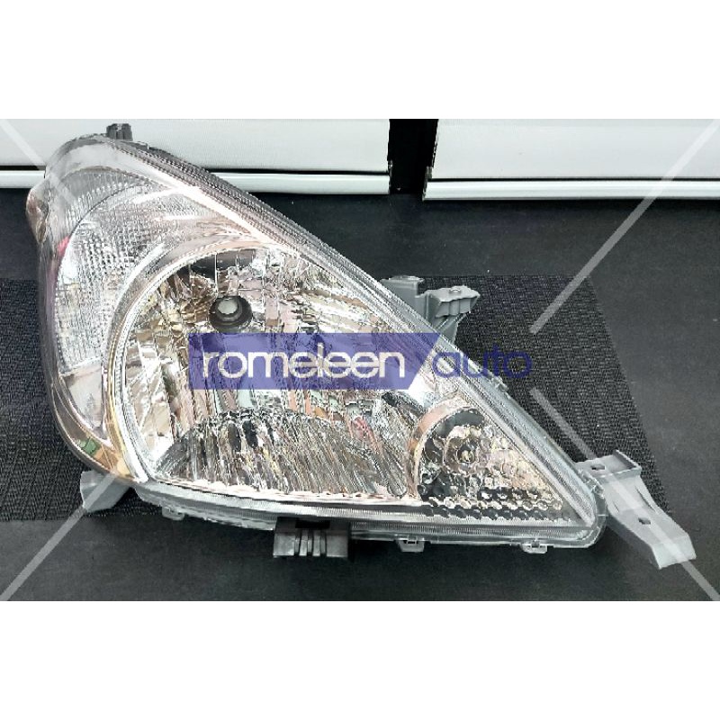 Toyota Innova 2005-2011 Headlight | Shopee Philippines