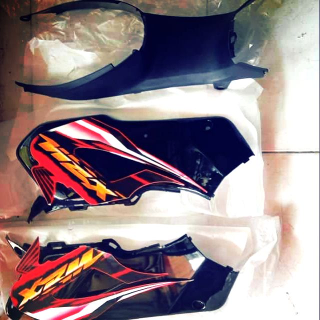 Side cover or xrm 110 . And compartment cover for sale oem ,availble ...