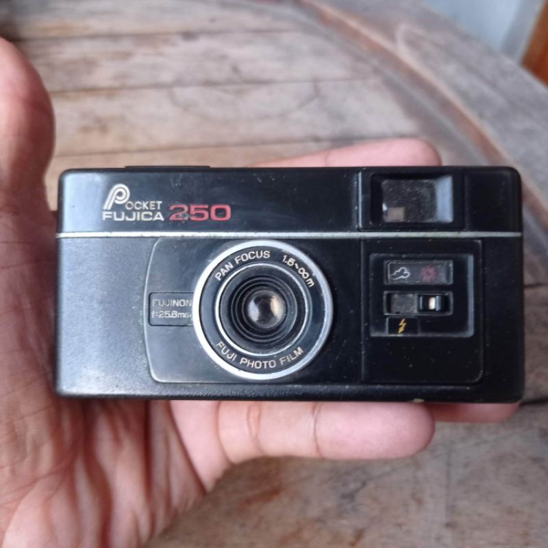 Fujica 250 Vintage Camera Pocket | Shopee Philippines Fujica 250 Vintage Camera Pocket | Shopee Philippines