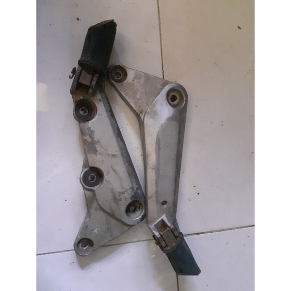 Bostep bustep fotstep footstep Rear Footrest suzuki smash Old new ...