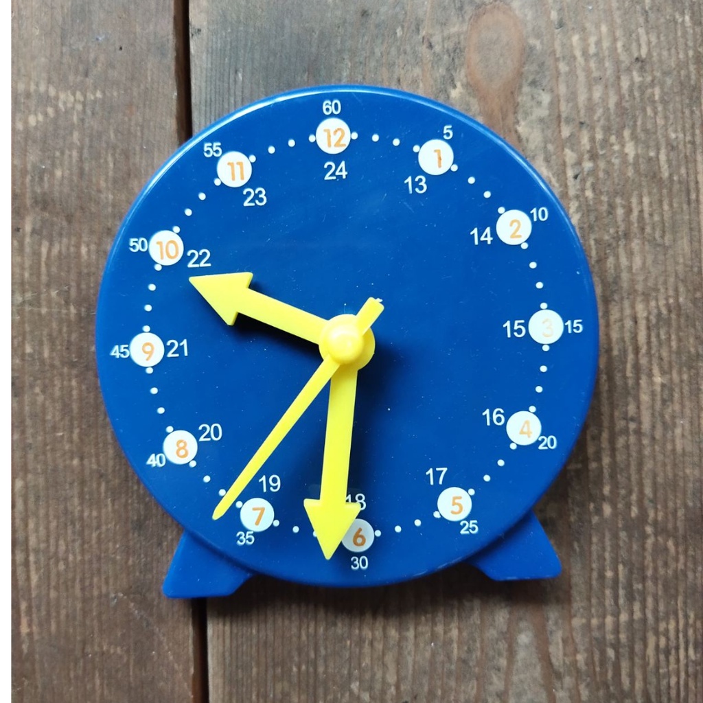 Clock (mini -- plastic) for learning with your child | Shopee Philippines