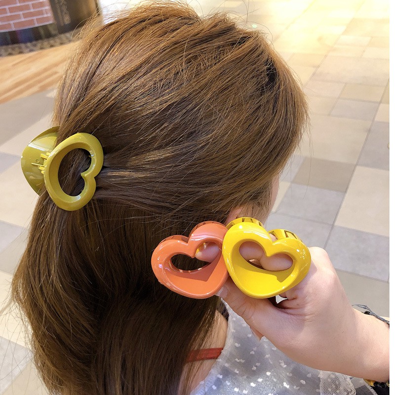 Aestivate Plastic Hair Clips Colorful Claw Heart Shaped Jaw Hair Clips ...