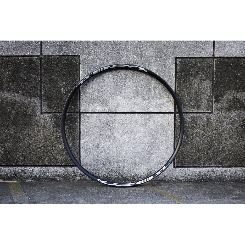 Weinmann 29" / 700c U28 32-Holes Tubeless-Ready Double Wall Rims 1 PAIR ...