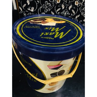 Maxi mix rebisco 1.5kg in a bucket(LOWEST PRICE) | Shopee Philippines