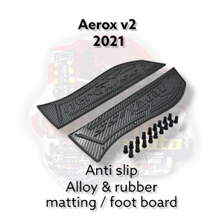 NEW! Aerox v2 carbon set! Crank case , airbox , radiator cover , heat ...