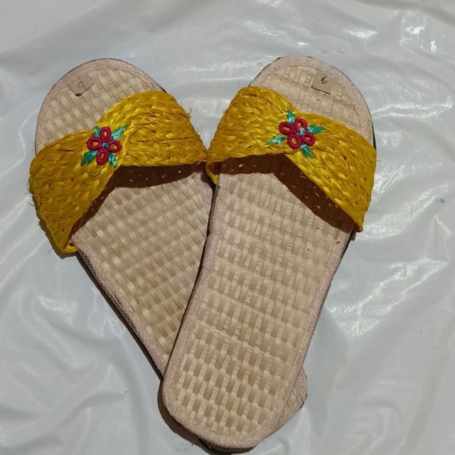 Abaca indoor slippers (WIDE) malapad... Avocado abaca slippers | Shopee ...