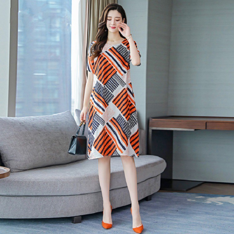 Ang mga bagong damit sa pangangalakal ng dayuhan, mga damit ng kababaihan na may malaking ...