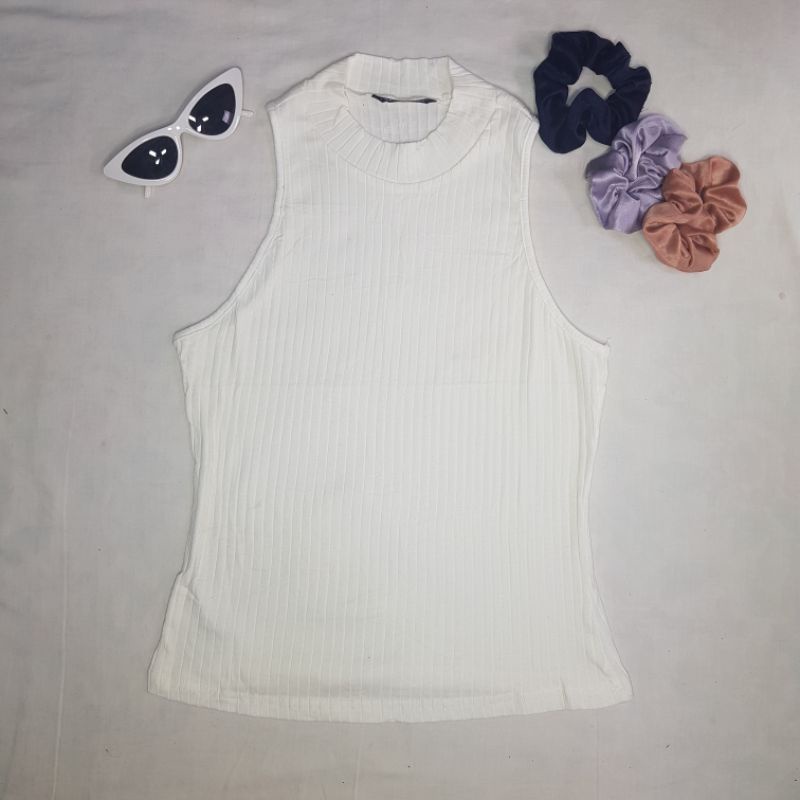 SHEIN WHITE HALTER TOP SANDO | Shopee Philippines