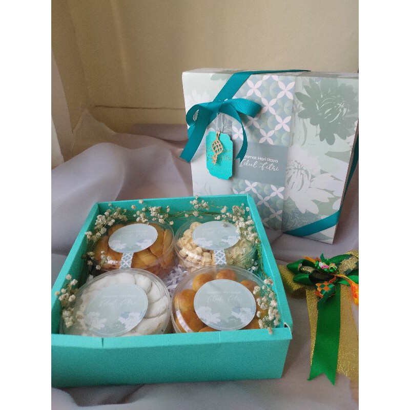 Parcel Lebaran Premium Cookies - Hampers Eul Fitri Nastar, Cheese Sagu ...
