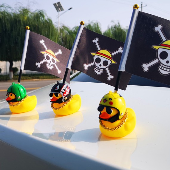 One Piece Flag Yellow Duck Helmet Horn Little Pirate flag Yellow Duck ...