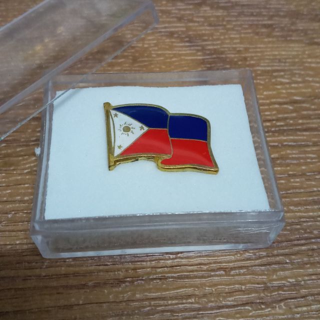 Philippine Flag Collar Pin with Acrylic Case and Burlap Pouch ...