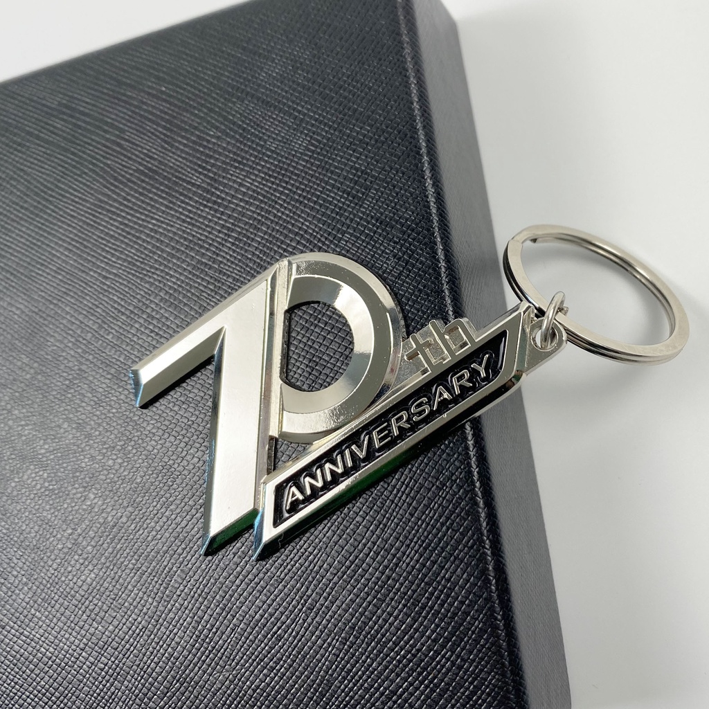 70th Anniversary Metal Key Chain Holder For Toyota Land Cruiser 70 ...