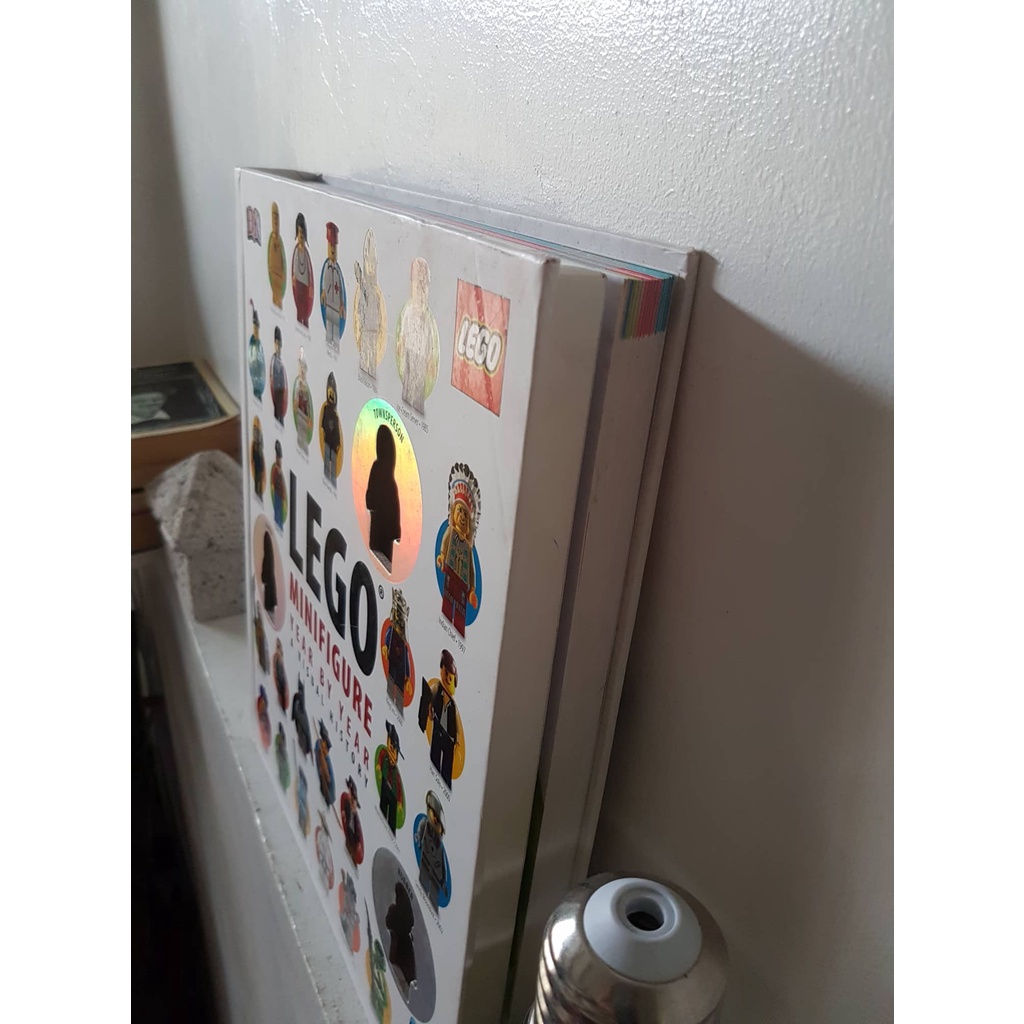 Lego Minifigure Year by Year: A Visual History - no exclusive minifigures - 2nd Hand Hardbound ...