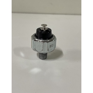 Genuine Isuzu Oil Pressure Switch for Isuzu Crosswind, DMAX, TFR, Fuego ...