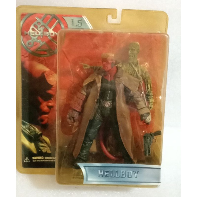 Mezco HELLBOY WITH IVAN THE CORPSE CLOSED MOUTH VARIANT LONG COAT 7 ...