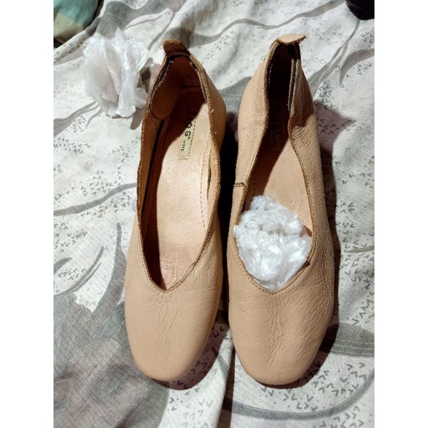 Preloved Vintage I G Taste V-Cut Pump Heels Shoes in Cream Genuine Soft ...