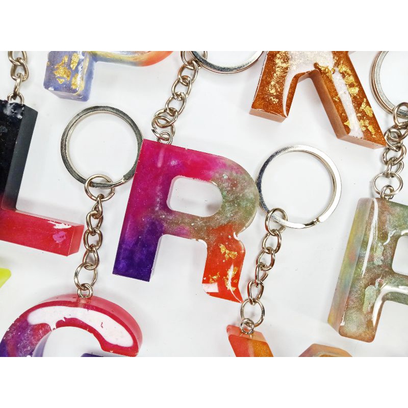 A-Z Letter Keychains / RANDOM DESIGN | Shopee Philippines