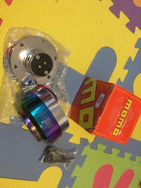 MOMO Steering Wheel Hub Quick Release Kit Snap Off | Shopee Philippines