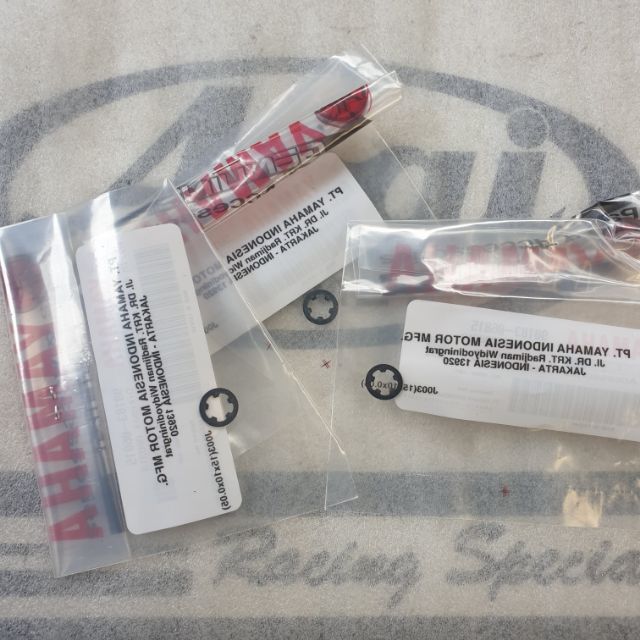 Genuine Yamaha Nut spring body clip (crown type) SOLD PER PIECE ...