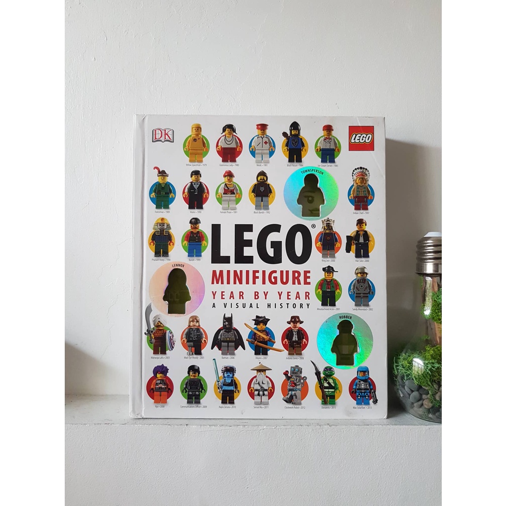 Lego Minifigure Year by Year: A Visual History - no exclusive minifigures - 2nd Hand Hardbound ...