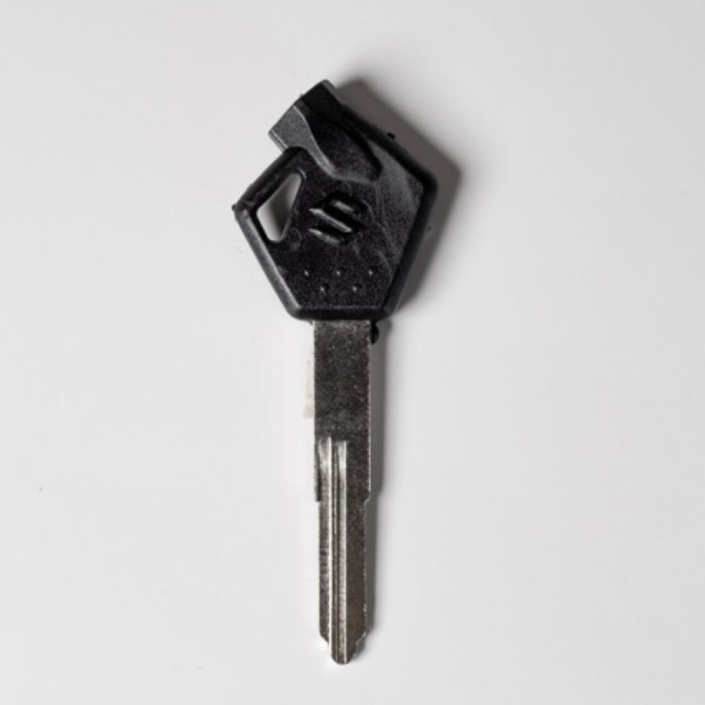 SUZUKI SKYDRIVE LEFT/RIGHT HCS ORIGINAL KEY | Shopee Philippines