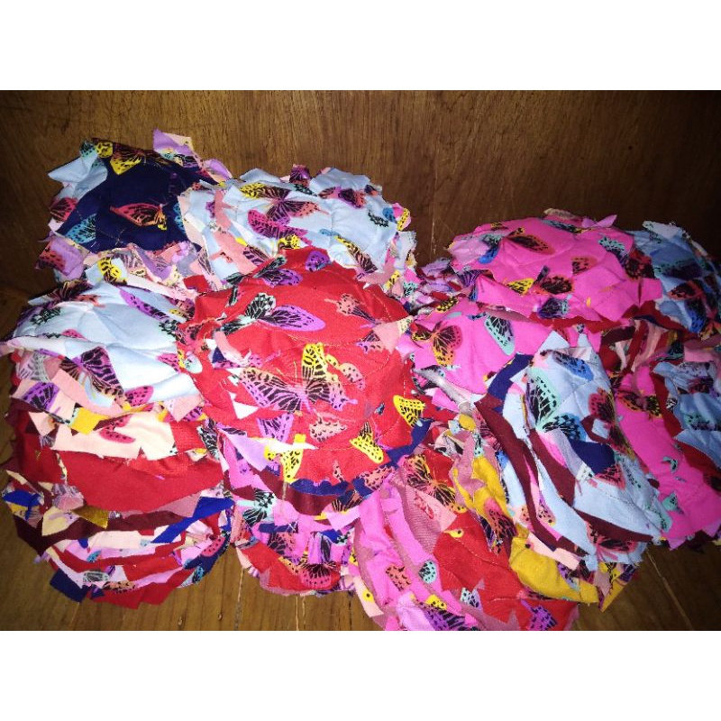Basahan bilog Assorted colors and designs 35 pcs (P 43.00 pesos ...