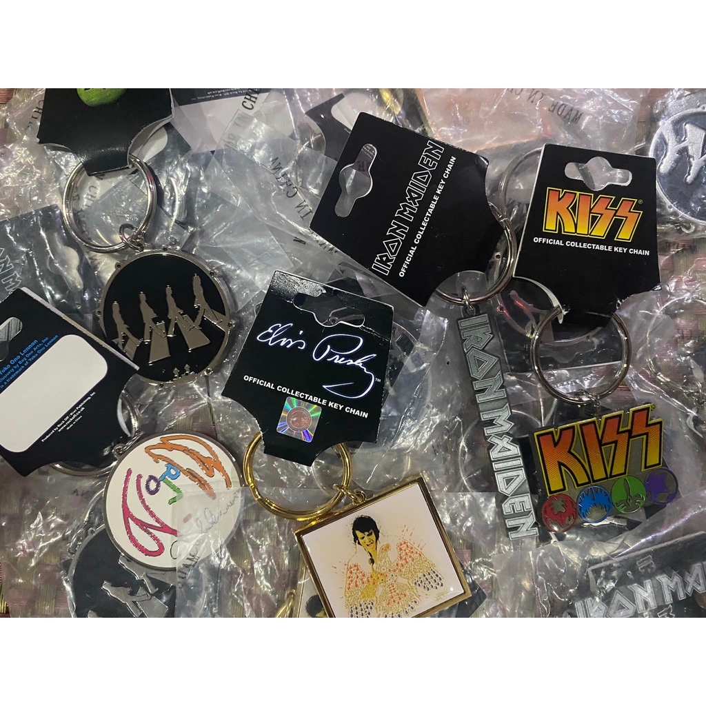 BAND COLLECTIBLE KEYCHAINS - BEATLES, JOHN LENNON, KISS, IRON MAIDEN ...