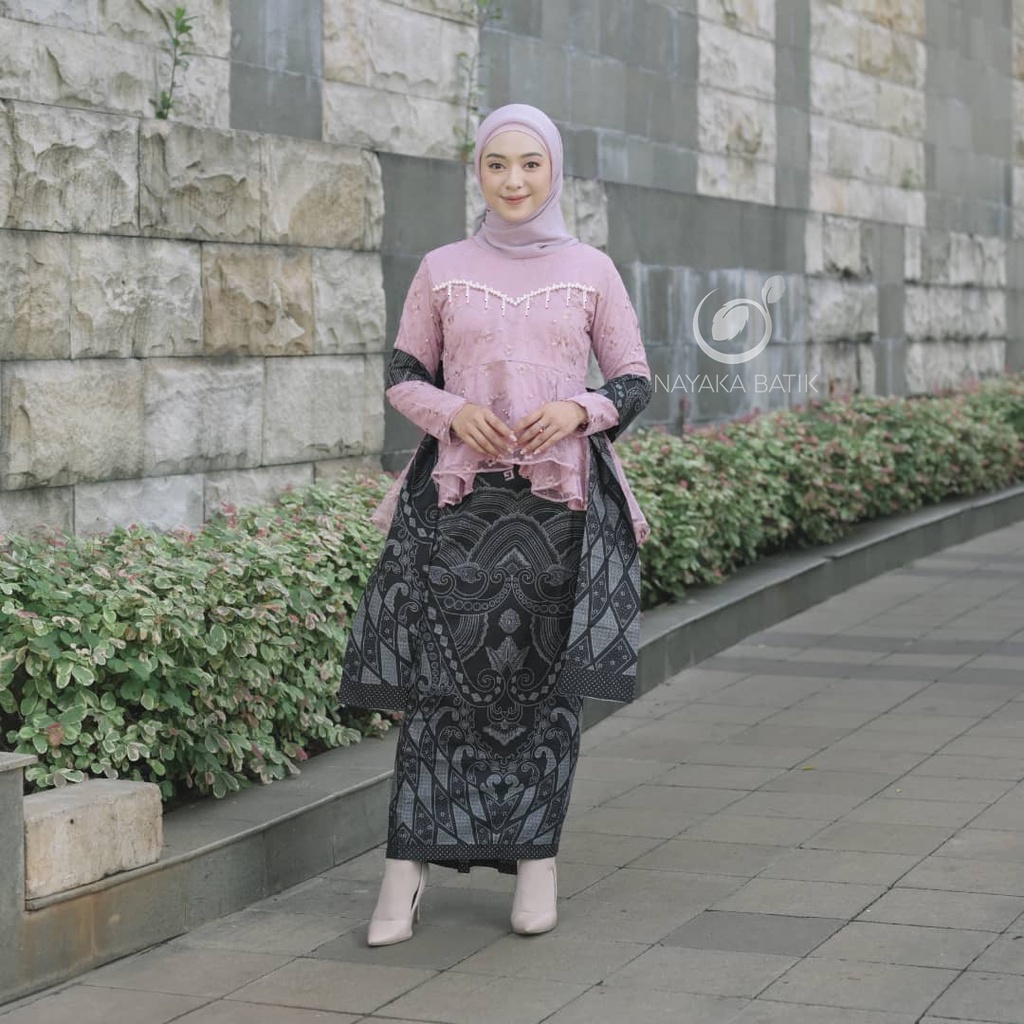 Nayaka Batik - Modern Brocade Javanese Blouse Suit Puspita Batik ...