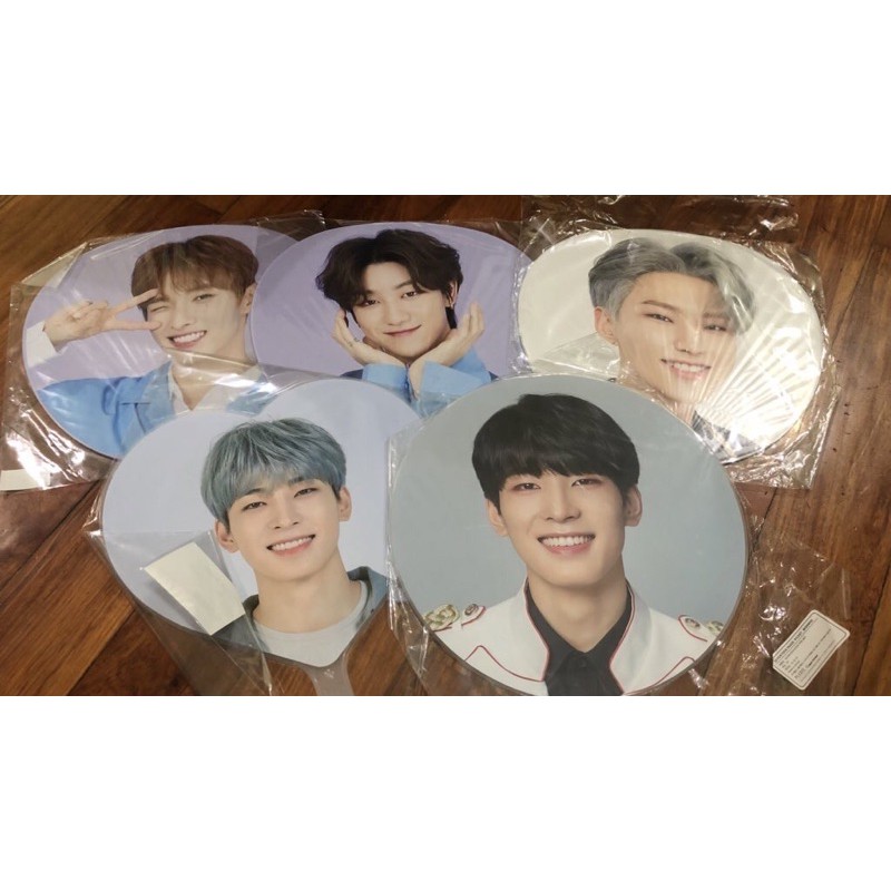 SVT PICKET AND UCHIWA (mint condition) | Shopee Philippines