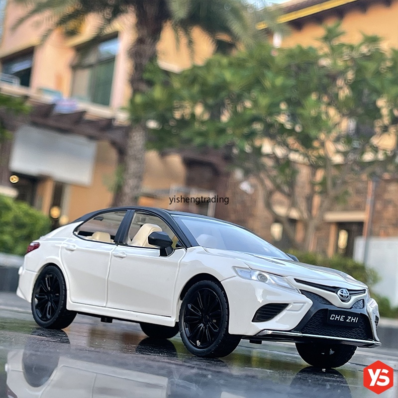 1:24 Scale The New Toyota Camry Miniature Iron Diecast Collector Cart ...