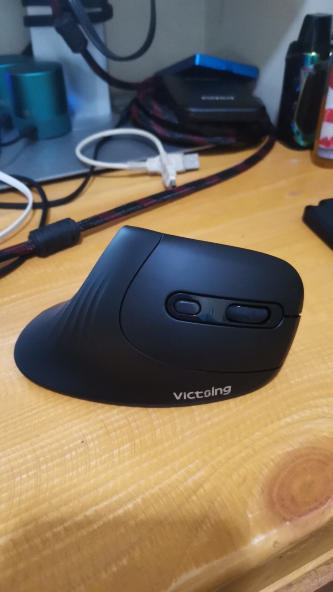 VICTSING 2.4G Wireless Ergonomic Vertical Mouse 3 Adjustable DPI 6 ...