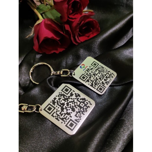 QR Code Keychain Scan Contact Tracing Personal Info or Messages ...