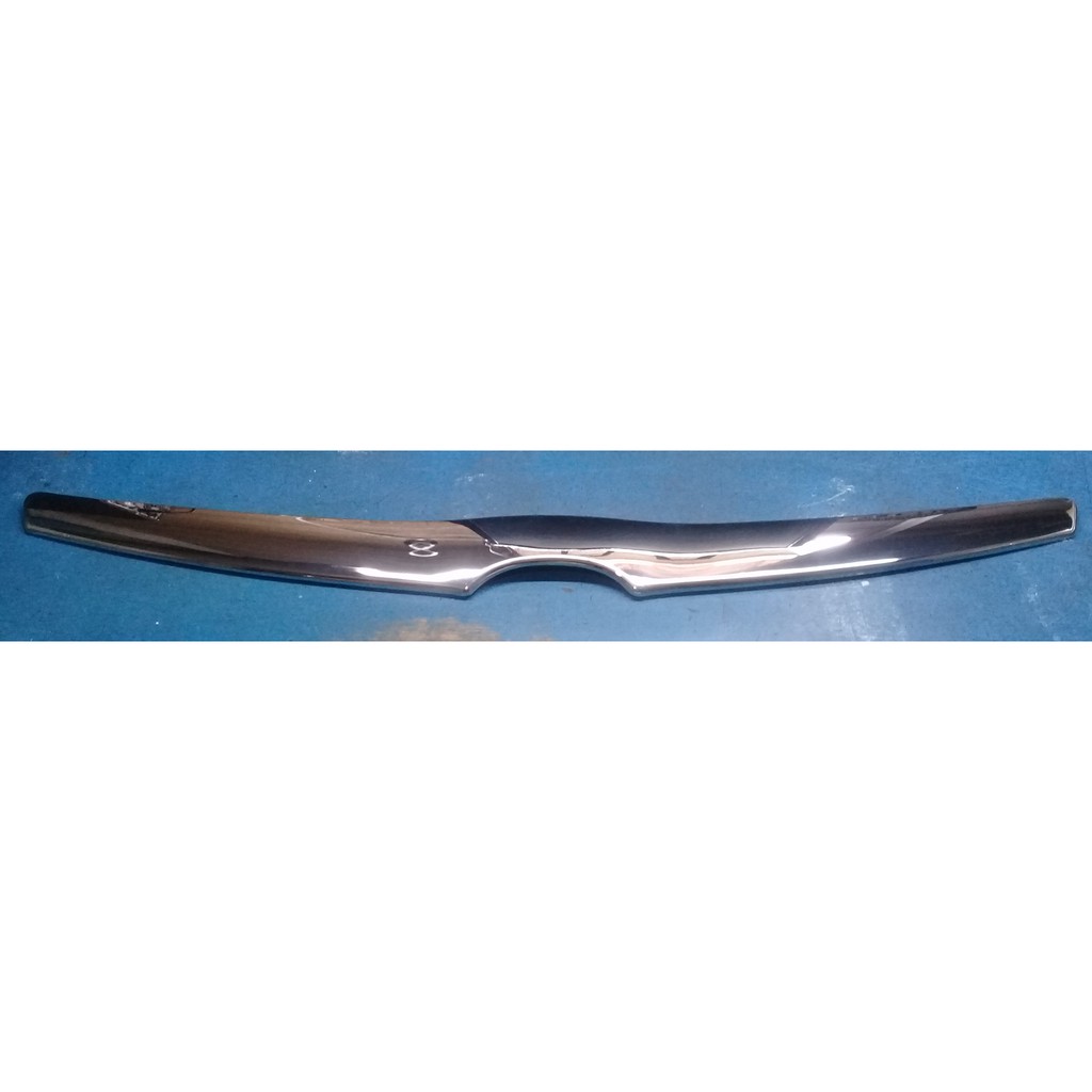 Toyota Innova 2009-11 Hoodlip Chrome Cover Hood Lid Lip End Hoodlid ...