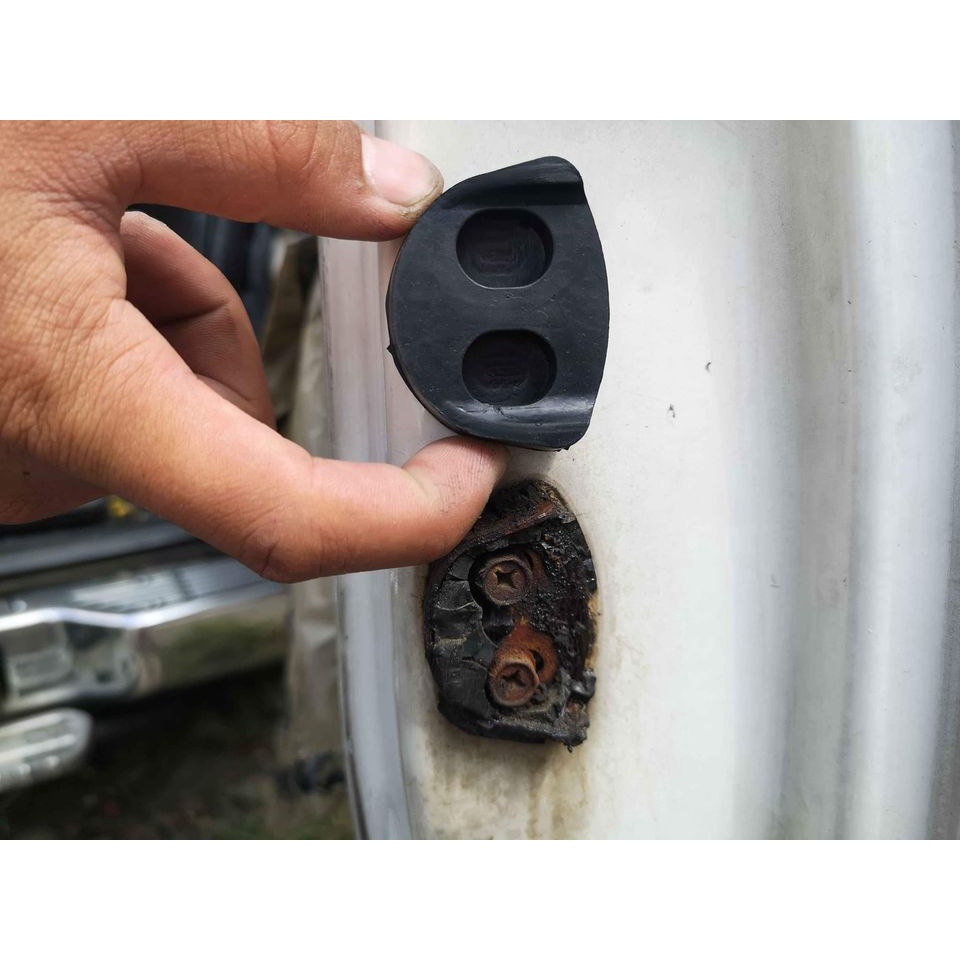 Rear Door Rubber Damper for Pajero Gen2/FM MB893757 | Shopee Philippines