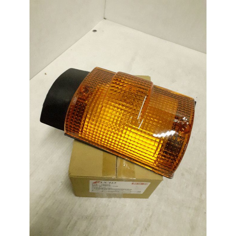 LUCID CORNER LAMP MITSUBISHI CANTER 24V OLD MODEL (PER PIECE) | Shopee ...