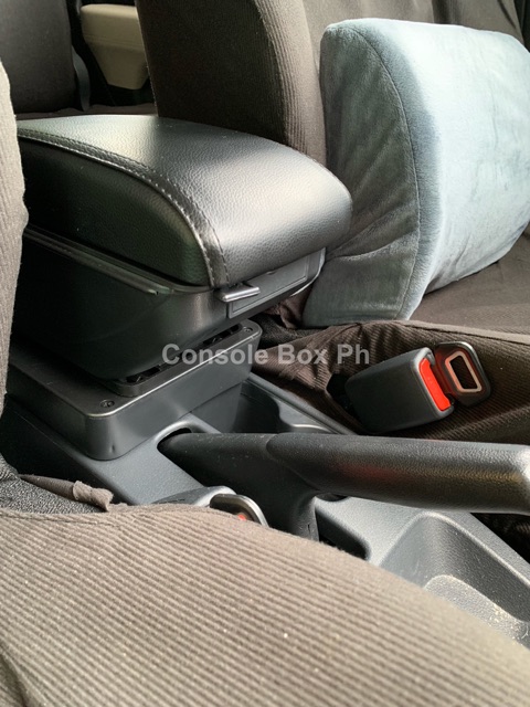 Toyota Rush Armrest / Toyota Avanza Gen 3 presyo ₱900