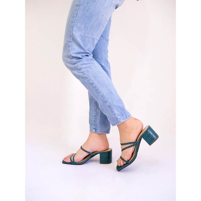 CRIZA SHOES BLAKE 2.5 INCHES HEELS | Shopee Philippines