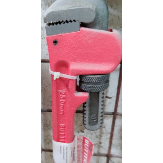 Butterfly Adjustable Pipe Wrench (Tubong Lyabe) 8" & 10" | Shopee ...