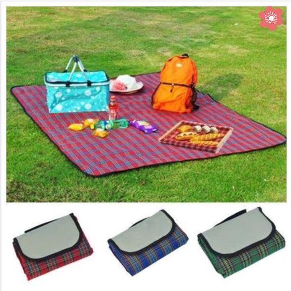 Colorful Outdoor Waterproof Foldable Camping Picnic Mat (RANDOM DESIGN ...