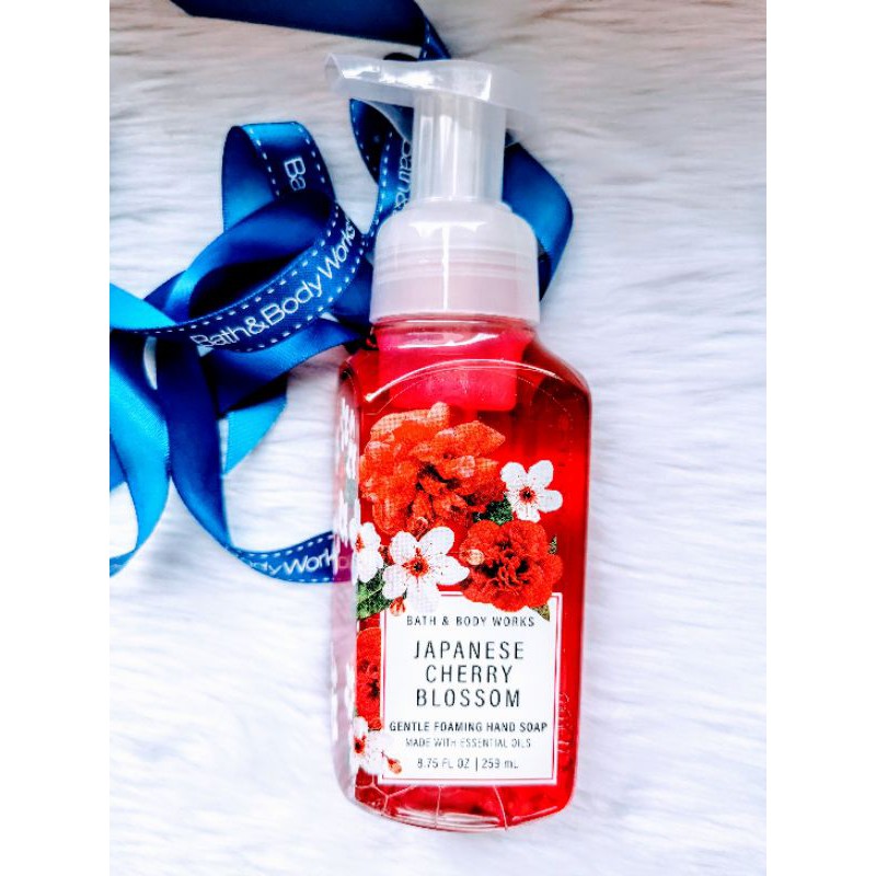 Bath And Body Works Gentle Foaming Hand Soap Japanese Cherry Blossom