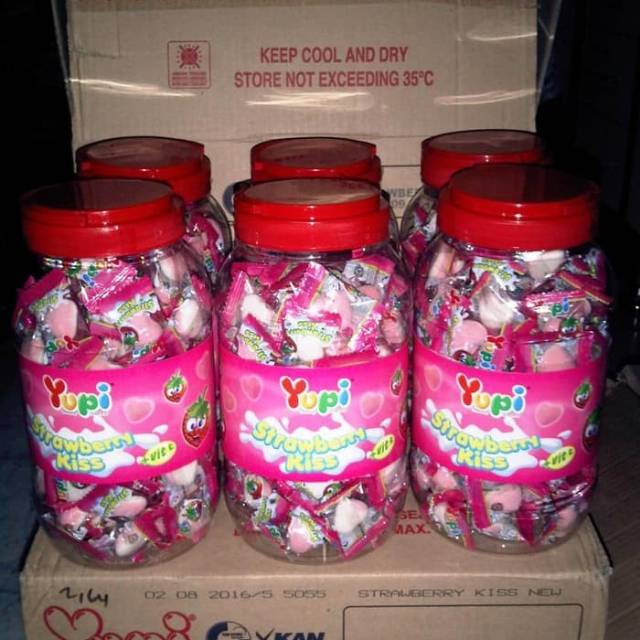 Yupi kiss Candy 1 Box | Shopee Philippines