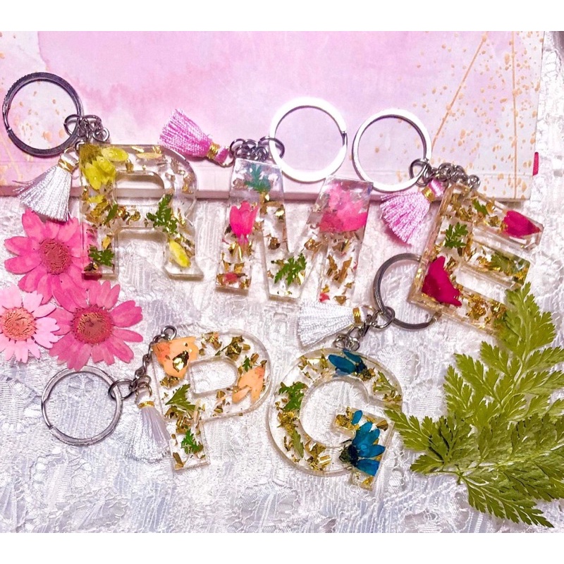 Customized Resin Letter Initials Floral Keychain with Name Handcrafted ...