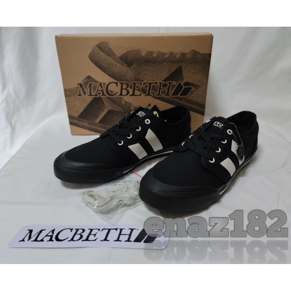 Macbeth Shoes Logo