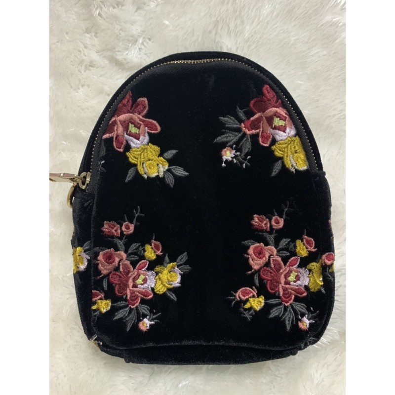 Zara MINI EMBROIDERED VELVET BACKPACK | atelier-yuwa.ciao.jp